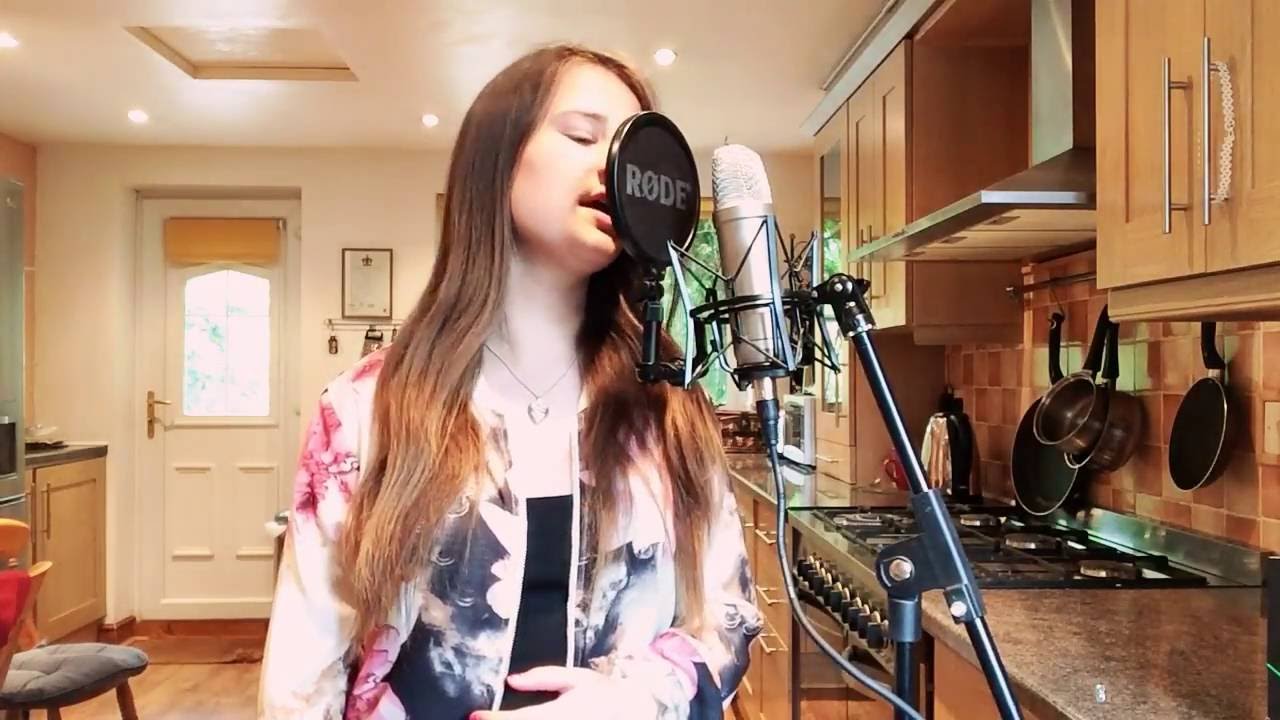 Back to black Amy winehouse cover by Bethany Walters - YouTube
