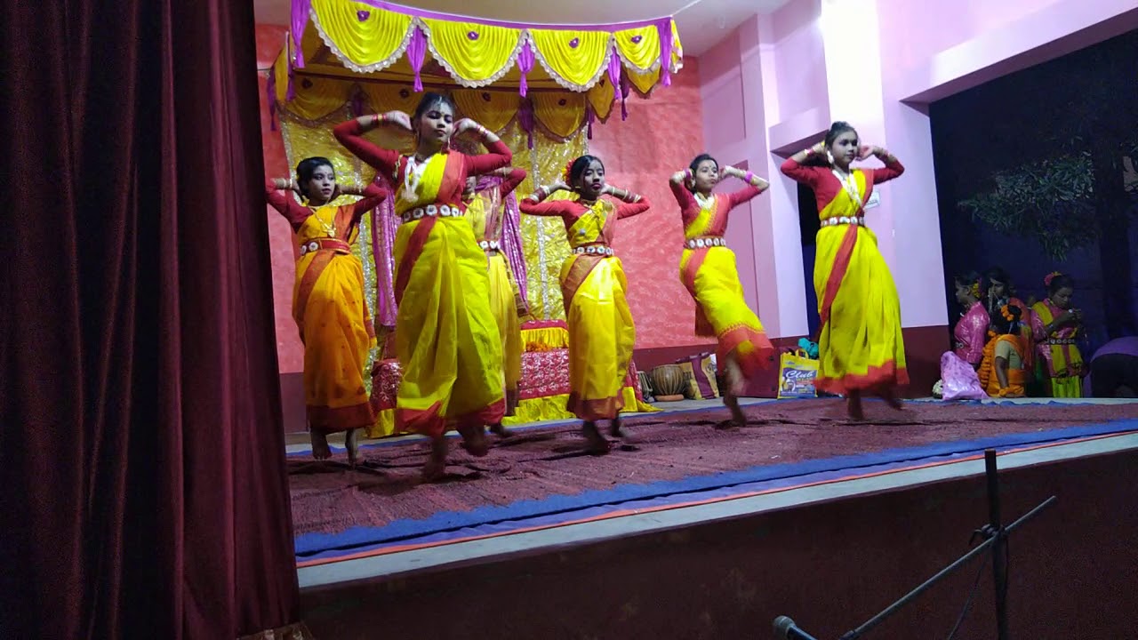 Jhum jhum jhumra Nach dance by Riya & Monisa & team - YouTube