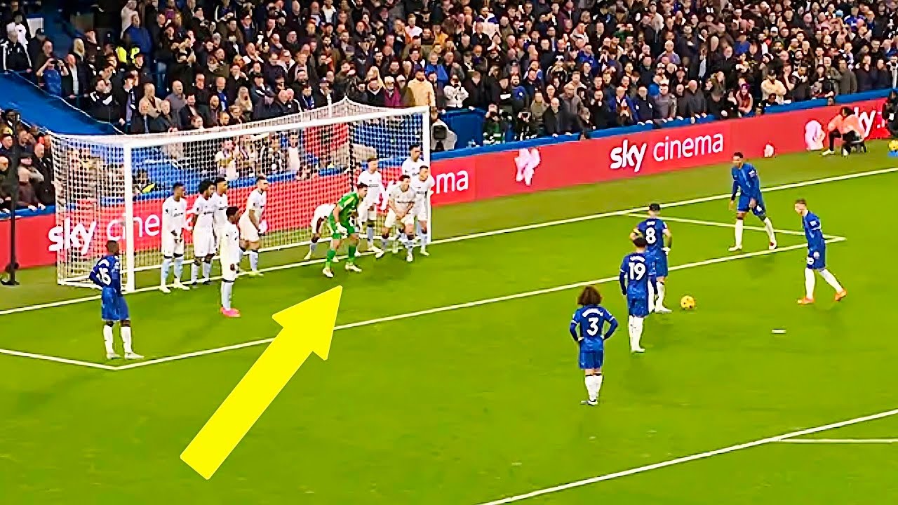 INCREDIBLE GOALS and Saves that SHOCKED fans this weekend! - YouTube