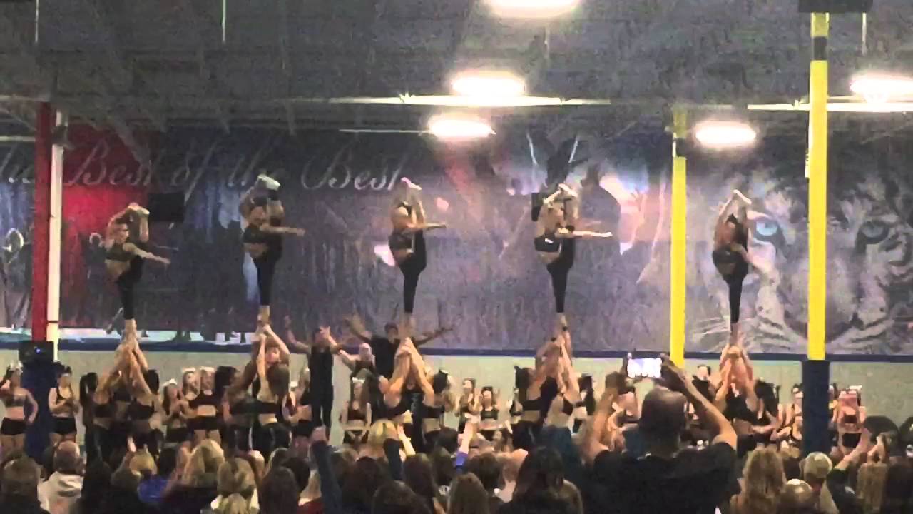 Cheer Athletics Royalcats NCA SHOWOFF - YouTube