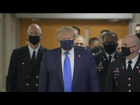 Trump Wears Face Mask on Visit to Walter Reed - YouTube