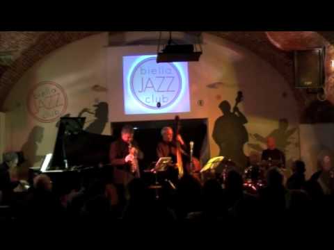 INSIDE JAZZ QUARTET "EVIDENCE" by Thelonious Monk - YouTube