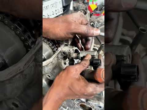 Vvt-i sensor removing #vvti #sensor #removing#toyota #engine