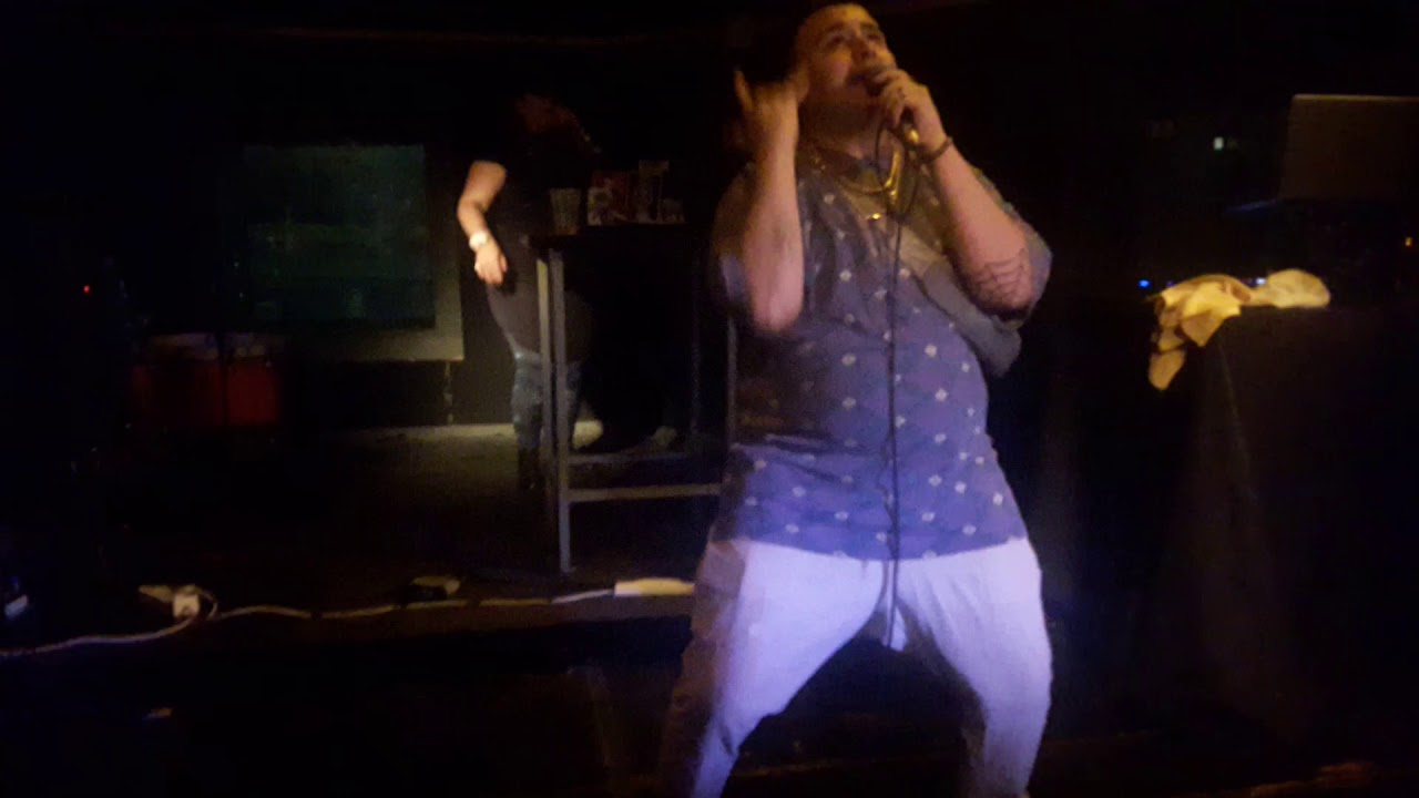 El Doctor en vivo en el bar El mas Real. - YouTube