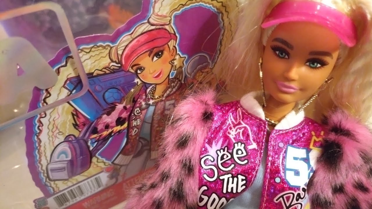 Skipper face Barbie Extra doll nr 8 - YouTube