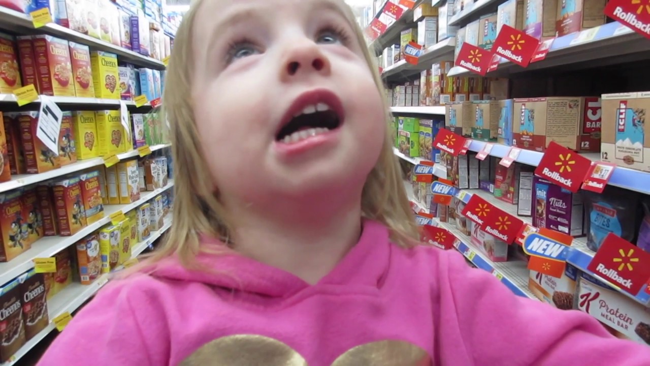 GIANT YELLING IN GROCERY STORE - YouTube