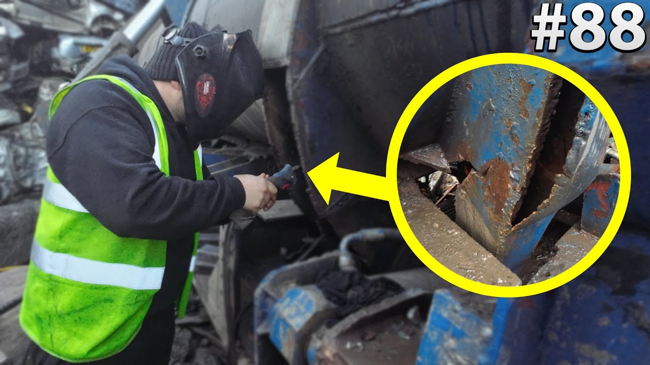 FABRICATING THE BALER SO ON HOLD FOR 2 DAYS - DISASTER | WHAT A LOAD OF ...