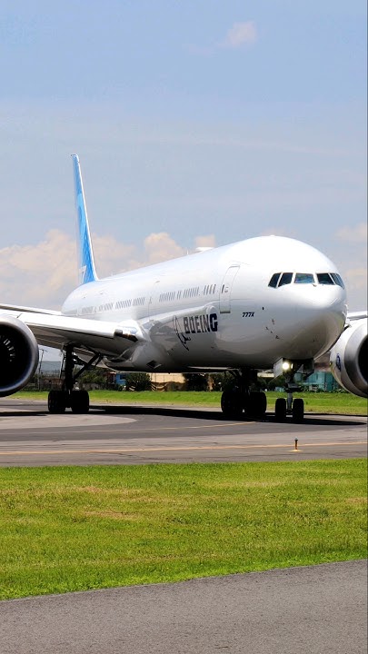 BOEING 777-9 Despega el Avion mas grande del mundo Aeropuerto De Toluca pruebas de vuelo agosto4 ...