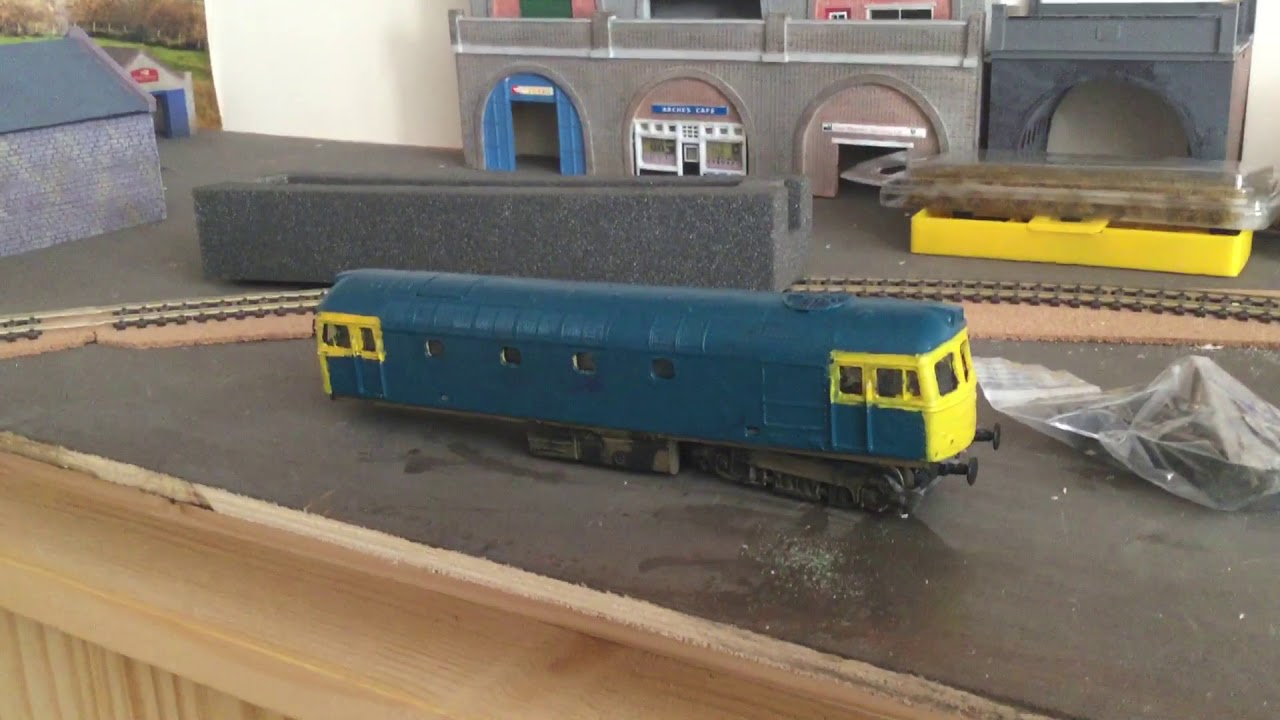 Lima Class 33 Diesel Loco Project - Video 1 - YouTube