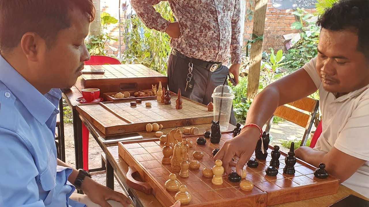 Ouk Khmer , Khmer Chess , Thai Chess , Makruk Thai - YouTube