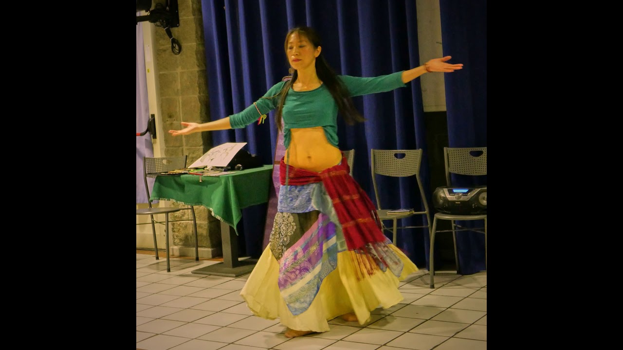 ROYI WANG - Performance in estemporanea di pittura e disegno con danza ...