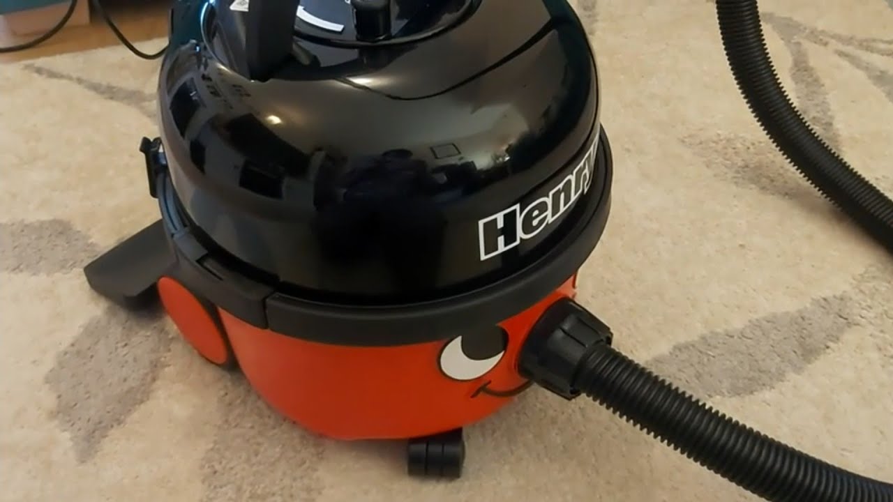 Numatic Henry hvr200A 2014 - YouTube