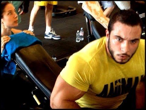 150's Incline DB Press - Lorenzo B - YouTube