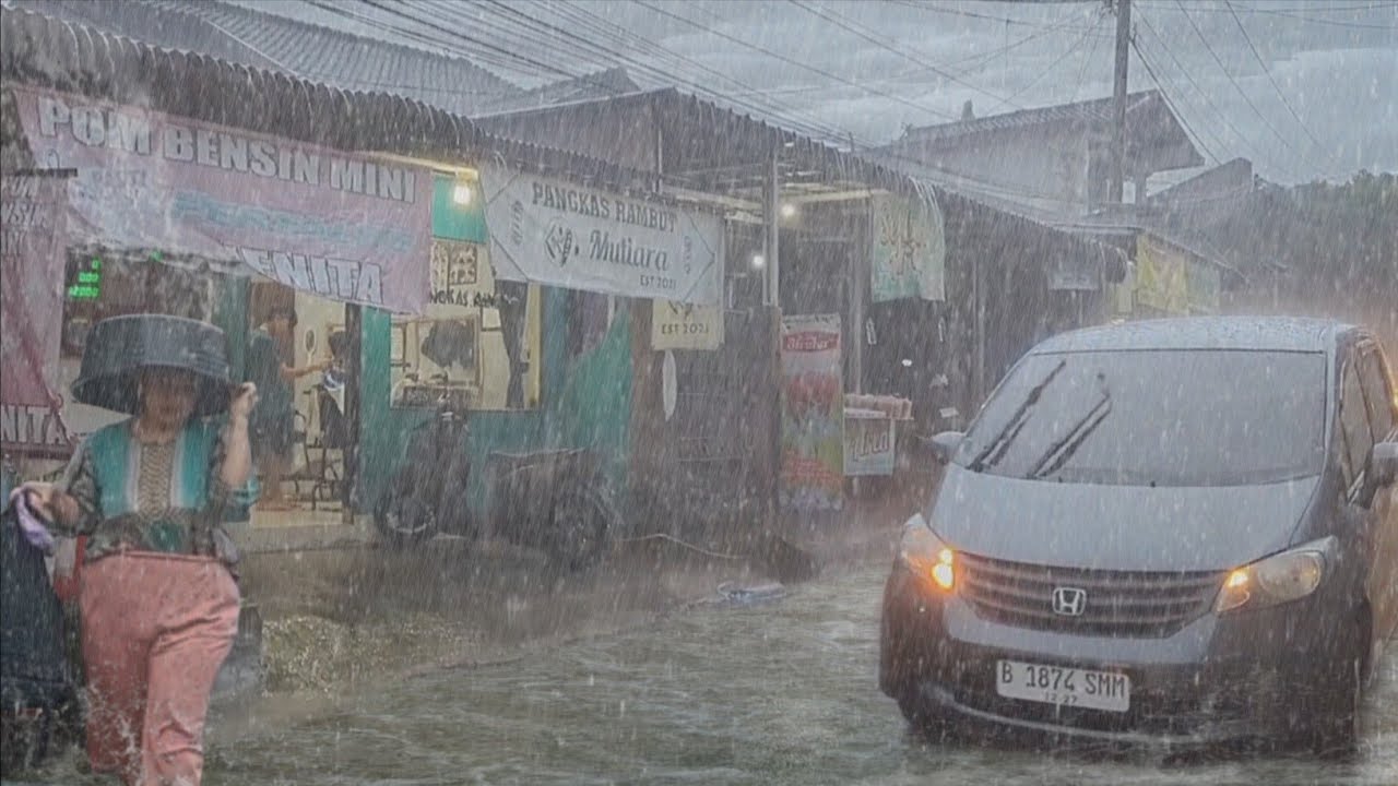 CRAZY RAIN! VILLAGE HIT BY THE BIGGEST RAINSTORM ON EARTH, BREAKING A ...
