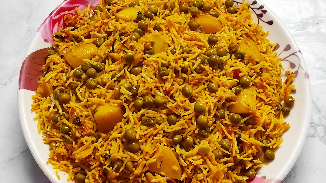 Pattani Urulaikizhangu Briyani In Tamil/Green Peas Pulao/Pattani Sadam ...