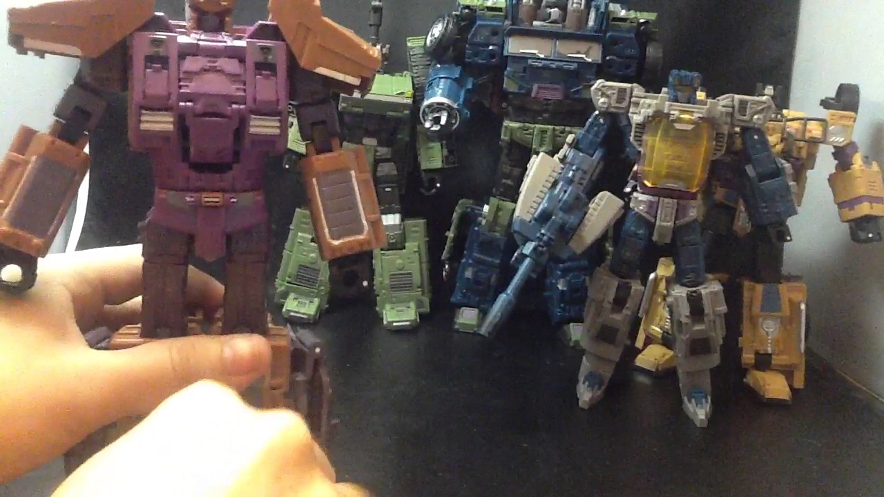 KO Oversized Warbotron Bruticus video review - YouTube