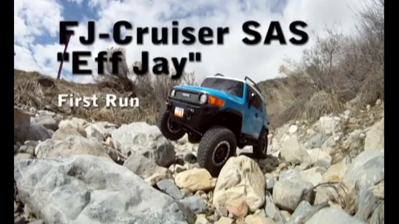 FJ Cruiser SAS First Run (Axial SCX-10, RC4WD) - YouTube