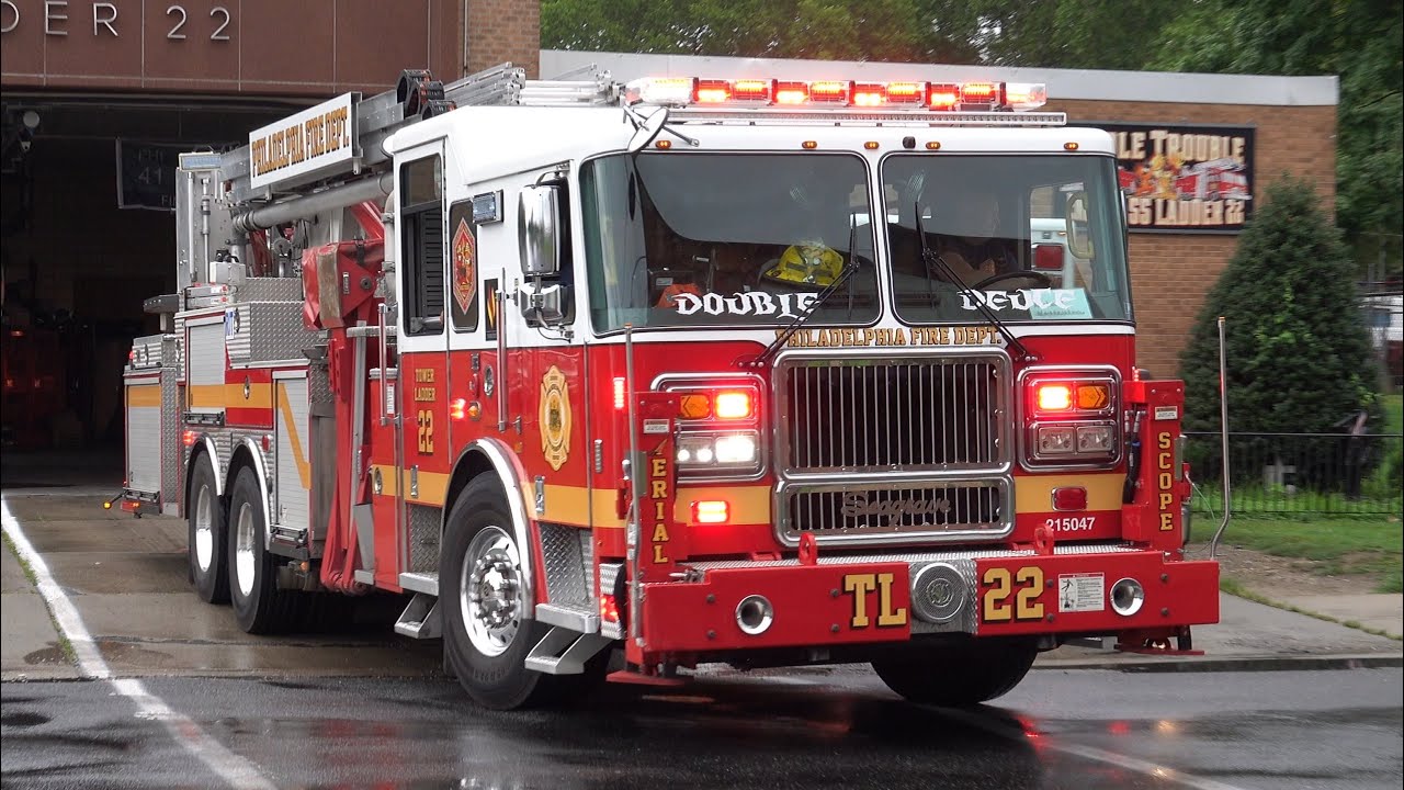 Philadelphia Fire Department Tower Ladder 22 & Medic 39 Responding ...