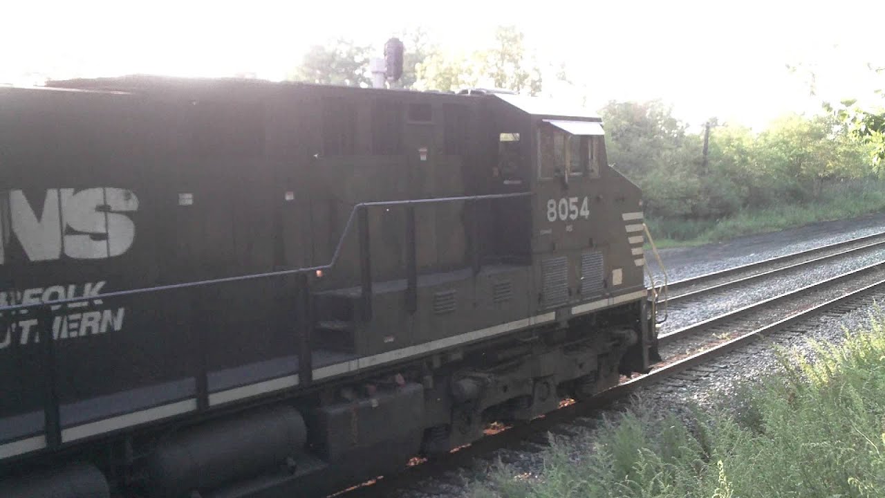 NS 1065 Savannah & Atlanta & NS 8054 - YouTube