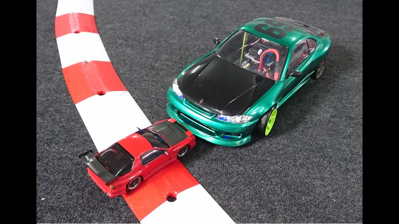 Mini Z vs. RWD Driftcar - YouTube