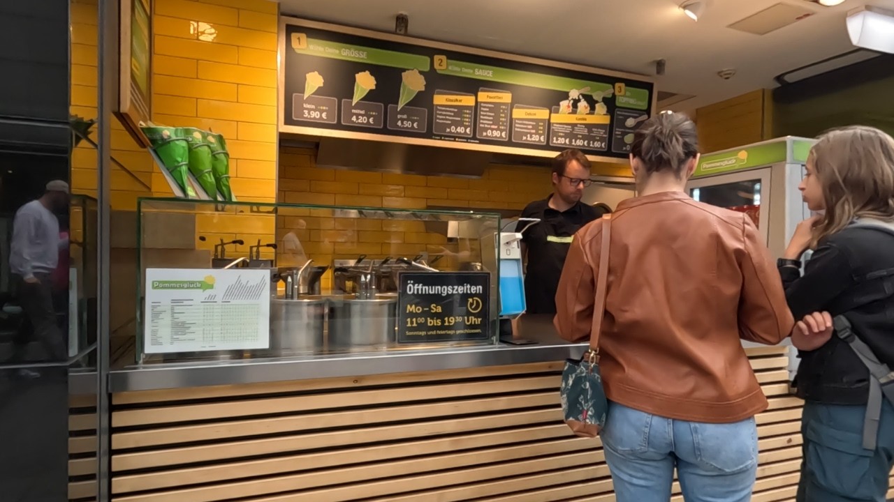 Das ESSEN von HANNOVER | Cinematic Food Guide - YouTube