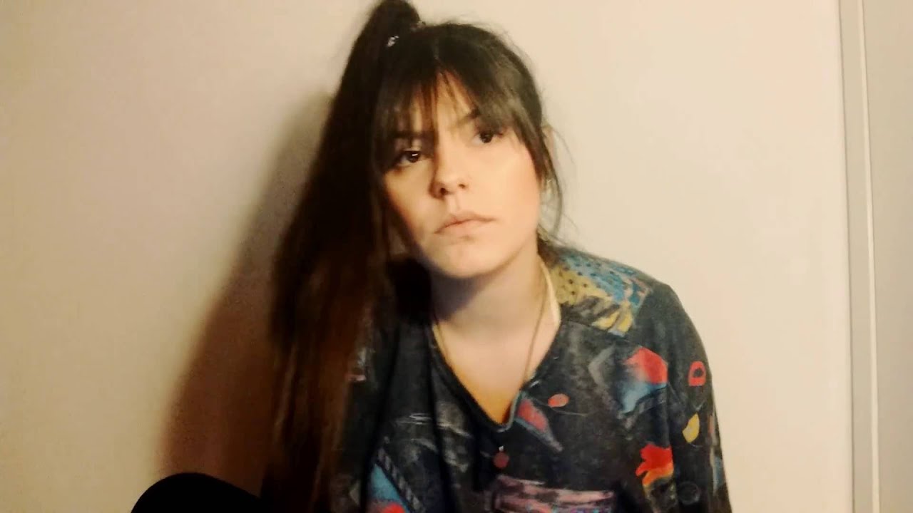 Marcela Soares - Losing my religion (REM Cover) - YouTube