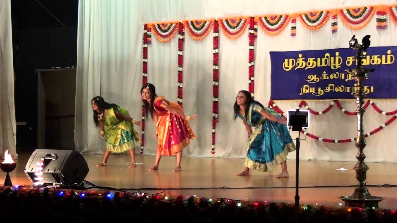 tamil kuthu Aadukalam and variya dance - YouTube