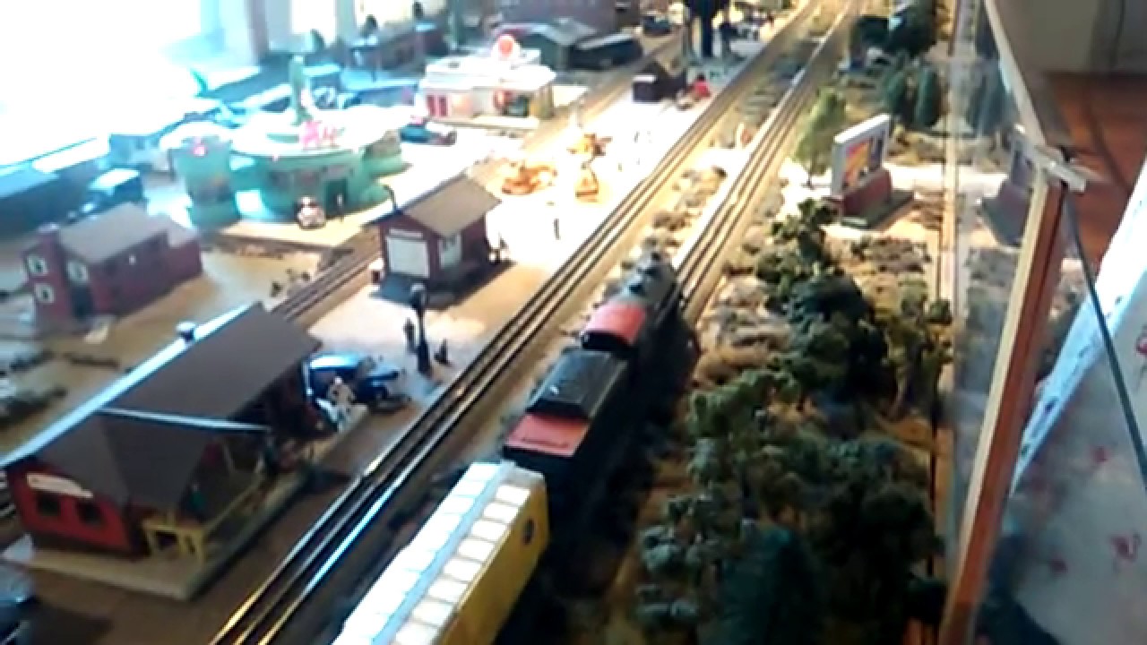 Model Railroad At Essex Train Station - YouTube