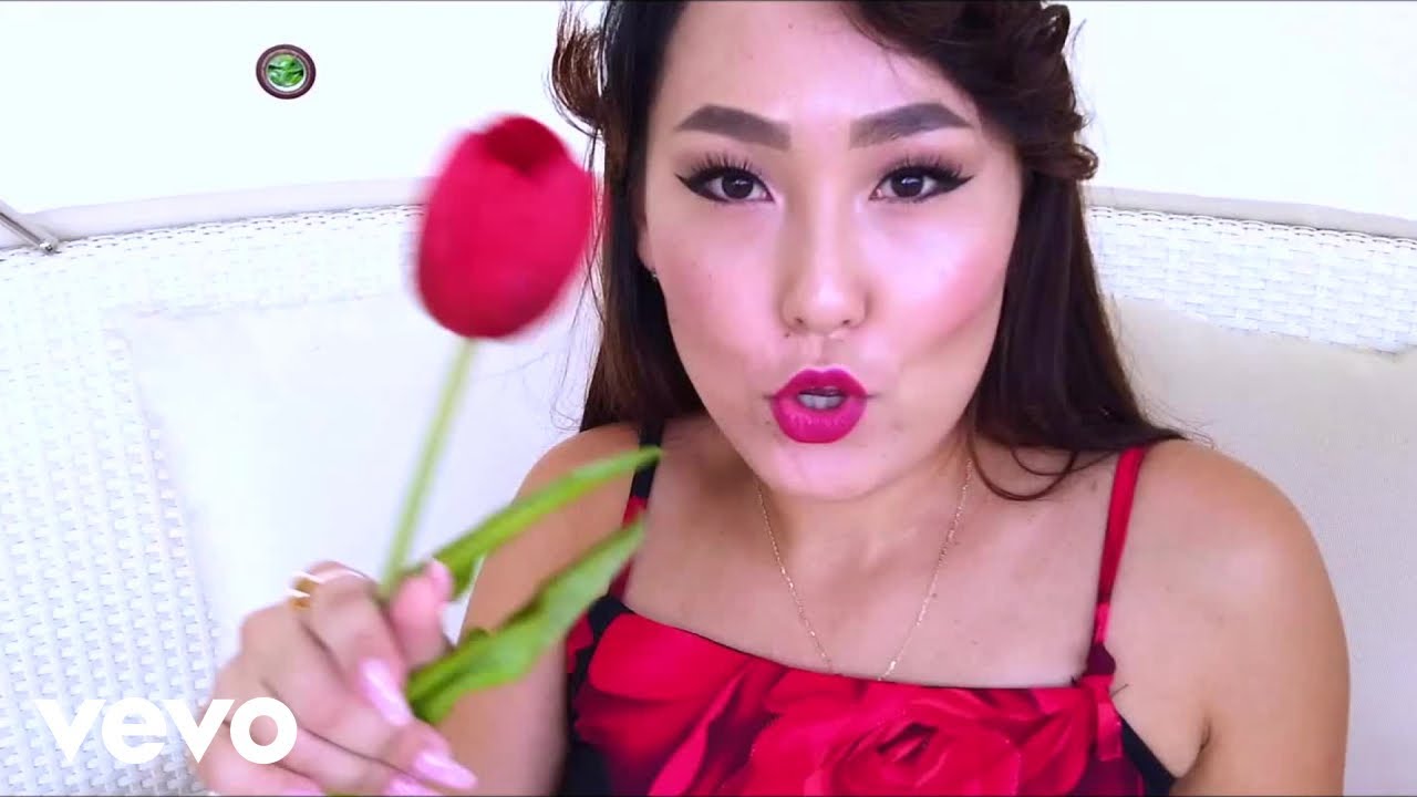 Malika Buz - Aphrodite - YouTube