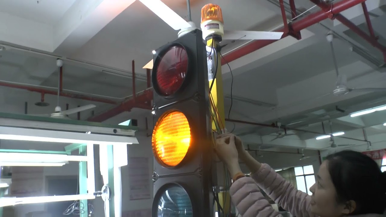 portable traffic light with piezoelectric buzzer function - YouTube