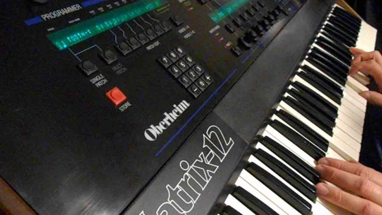 Oberheim Matrix-12 Synthesizer Demo #7 - YouTube