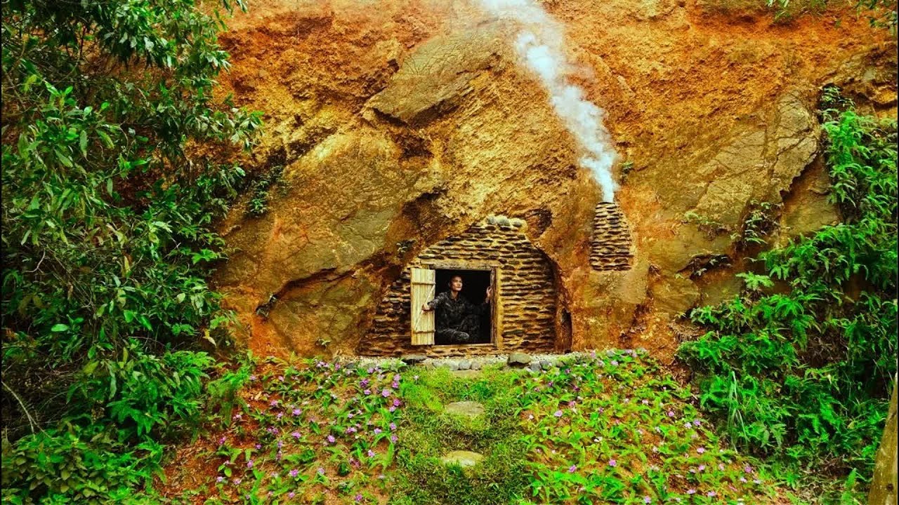 🌿 Building a Survival Cave Shelter in the Rainforest 🌧️ Traps, Hunting ...