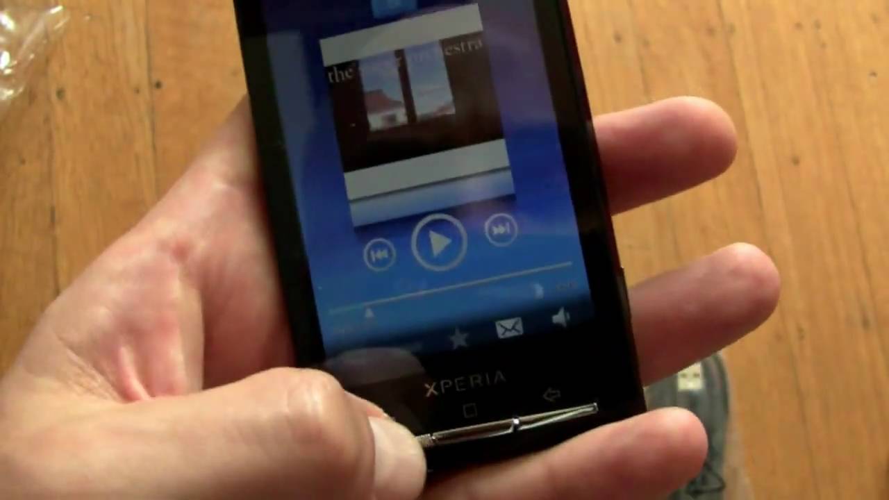 Sony Ericsson Xperia X10 Unboxing and Hands-On - YouTube