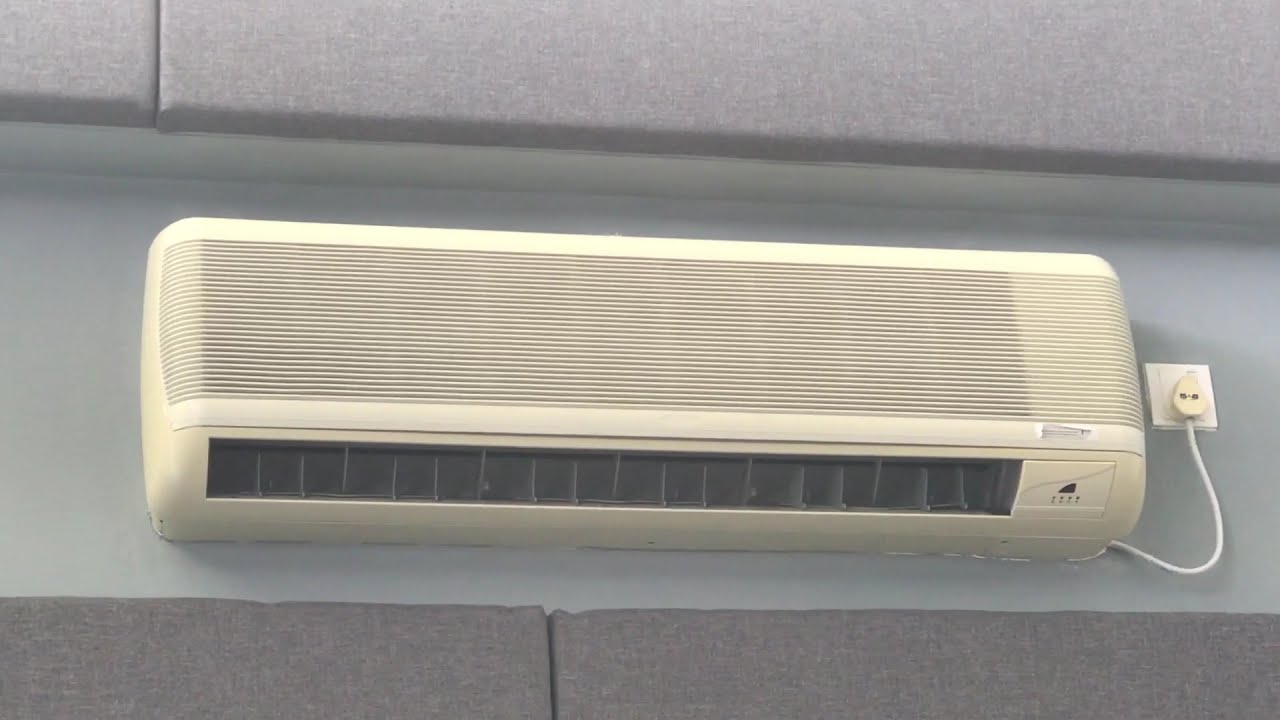 Old Daikin Split air conditioner - YouTube