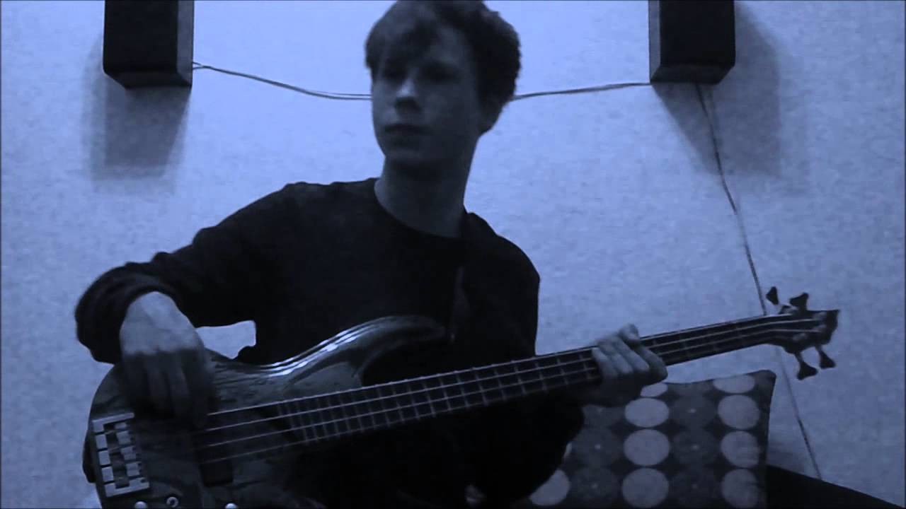 Metallica - Fuel (bass cover) E tune - YouTube