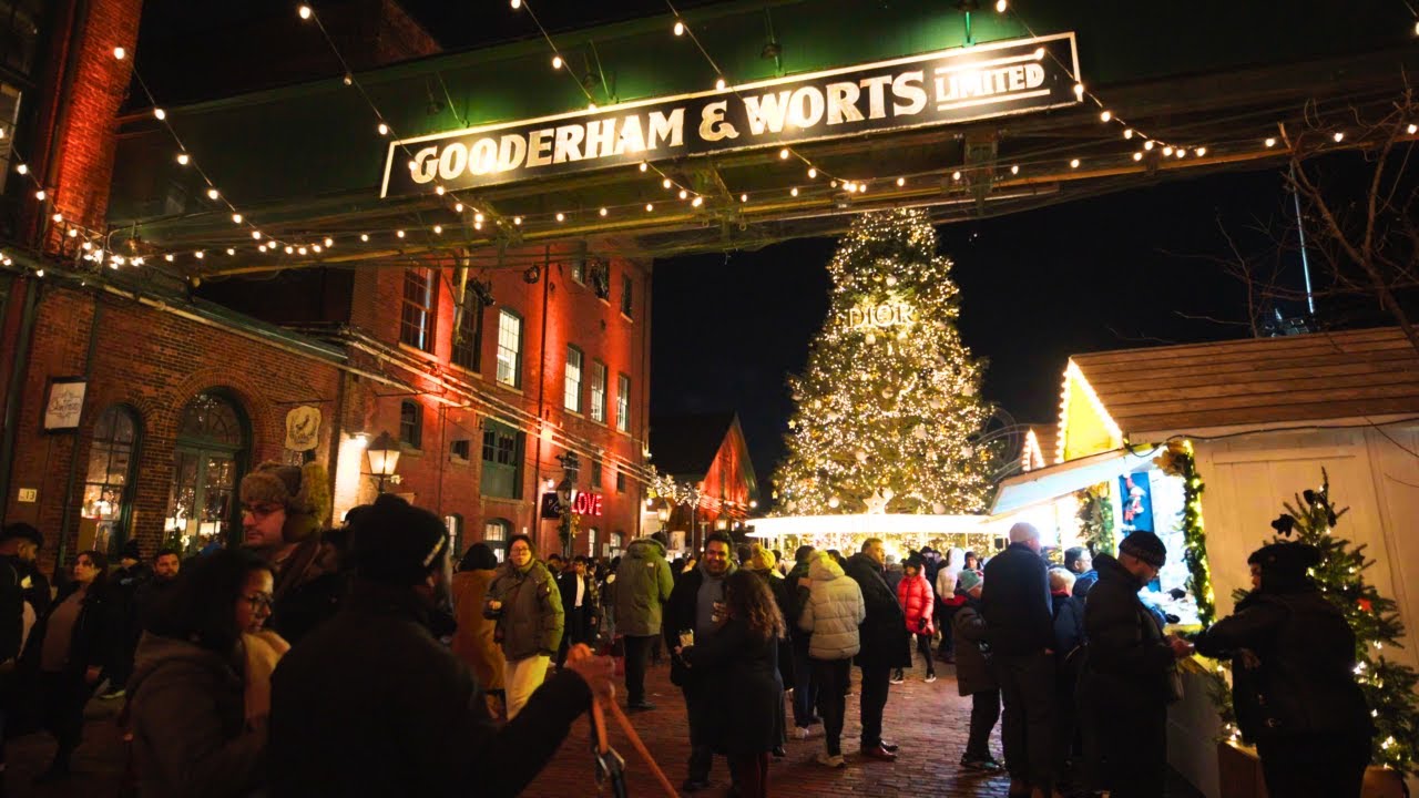 Toronto Christmas Market Walking Tour | 4K Distillery Winter Village ...