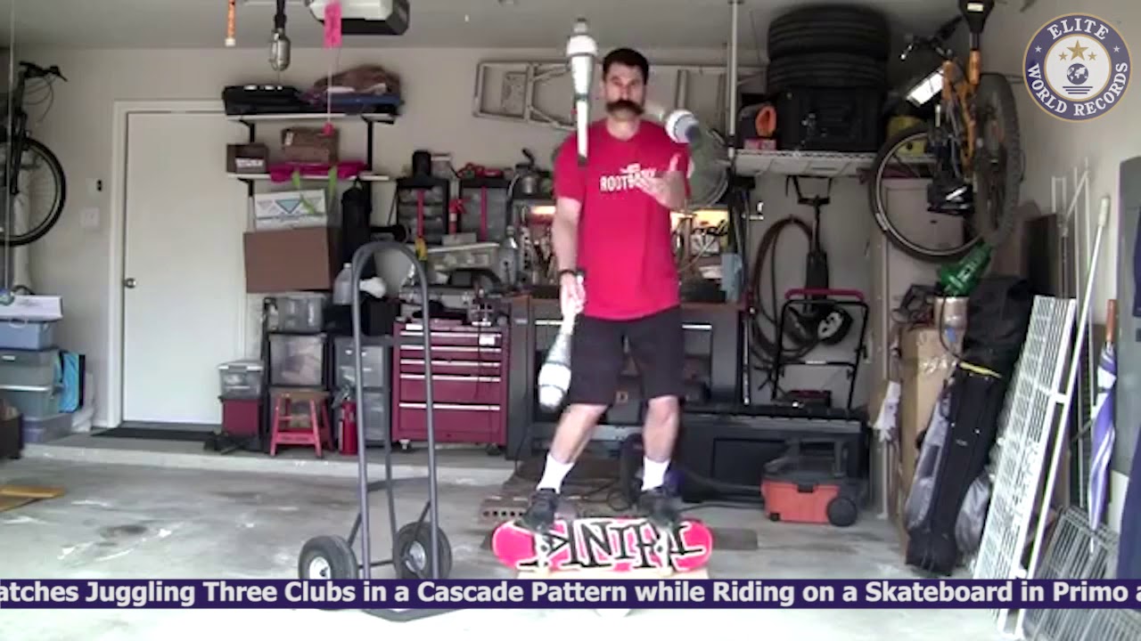 Most Number of Catches Juggling Three Clubs in a Cascade Pattern while ...