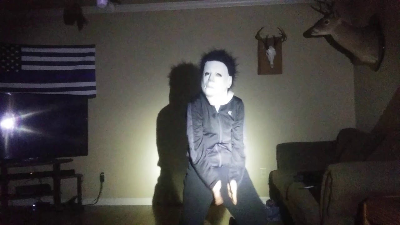 Michael Myers dancing - YouTube