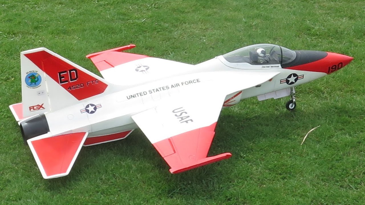 Bob's Flex Innovations Flexjet - Maiden Flight - YouTube