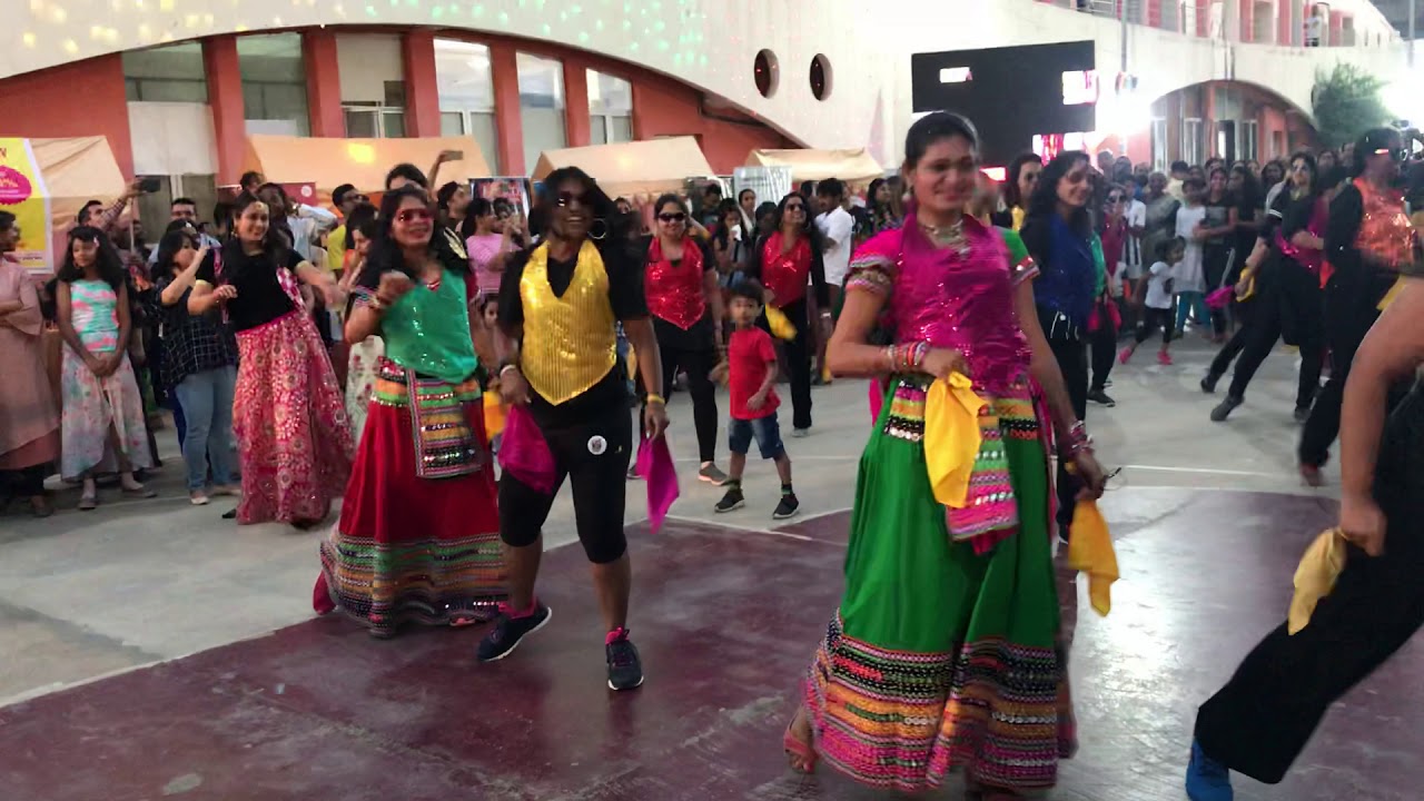 Flash mob in women's day 2019 - YouTube