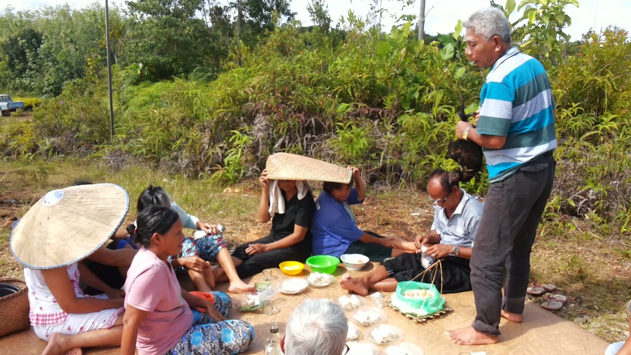 Iban Bebiau- Ritual Adat Iban - YouTube