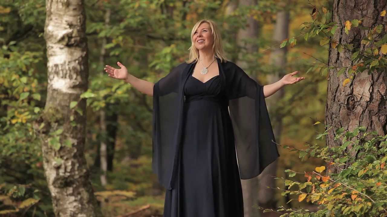 Frou mat Dir - Käpt'n Ändä & Matrous K1000 feat. Sandy & the Hüettes ...