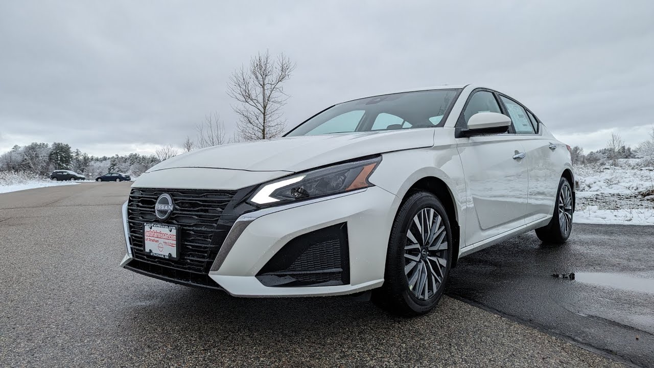 2023 Altima SV PREMIUM Detailed Feature Presentation - YouTube