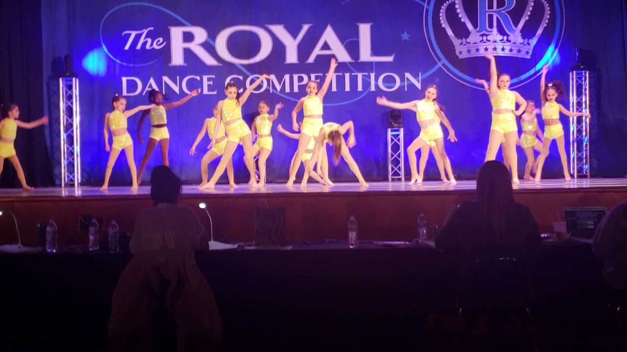 Jlo dance El anillo - YouTube