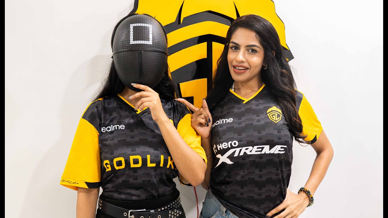 🔴Welcoming New GODLIKE Member (Live from Bootcamp) 😱💛 - YouTube