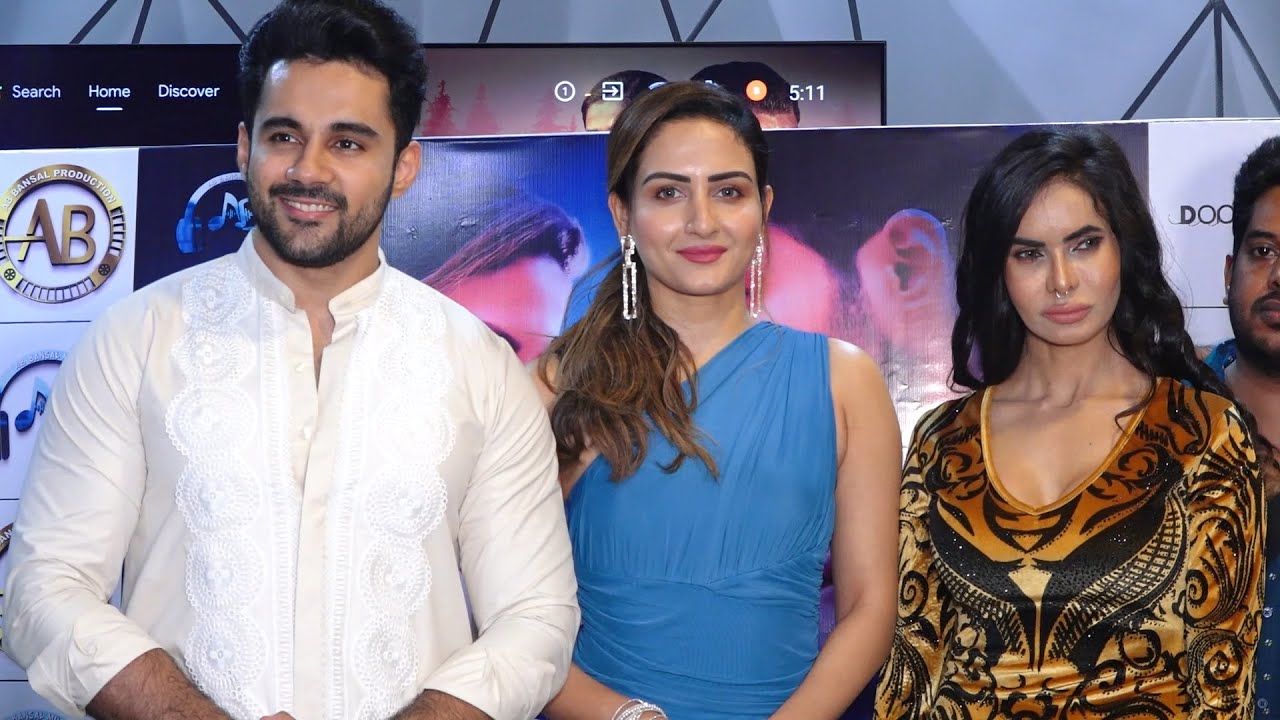 Zara Yesmin And Abhishek Bajaj Launch Music Video DOORIYAN Directed By ...