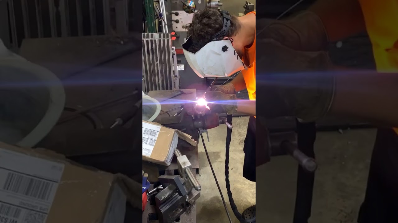 Teaching welding - YouTube