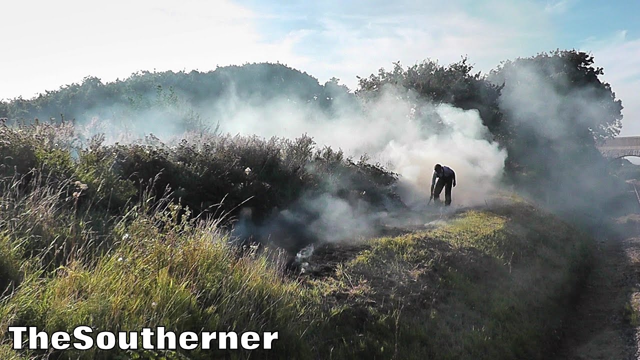Lineside Fire on the Swanage Railway 23/08/2016 - YouTube