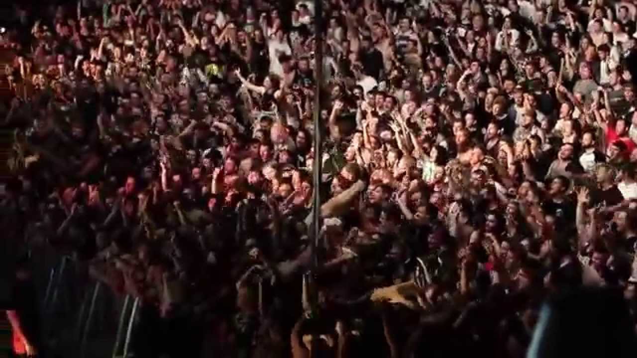 Parkway Drive Crazy Crowd - Home Is For The Heartless - YouTube