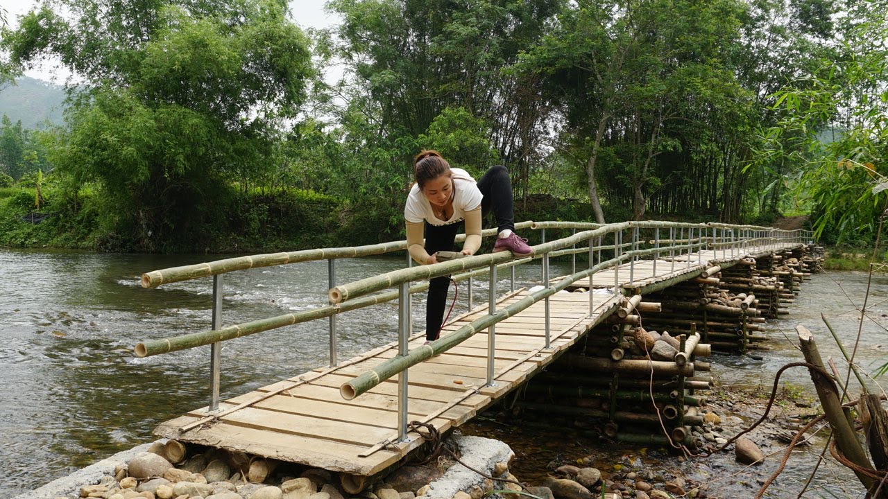 Building a bamboo bridge to the island off grid - Finish build iron and ...